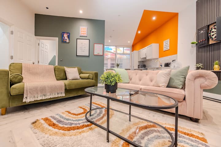 Central Three Bedroom Flats Sleep 14 Guests - イギリス ブライトン