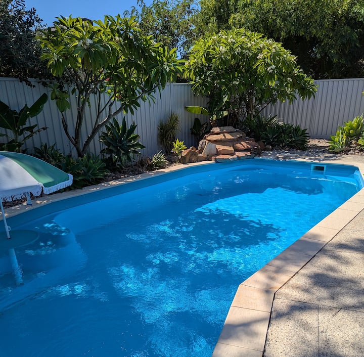 Bright And Spacious With Everything You Need! - 科茨洛