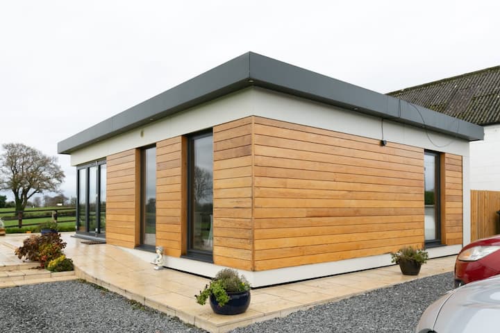 Portlester Holiday Home - Trim