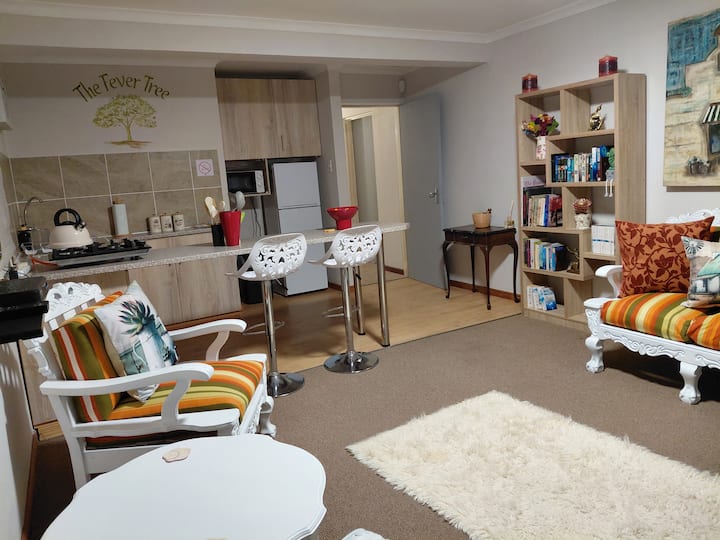 Relax In A Beautiful Setting - Montagu