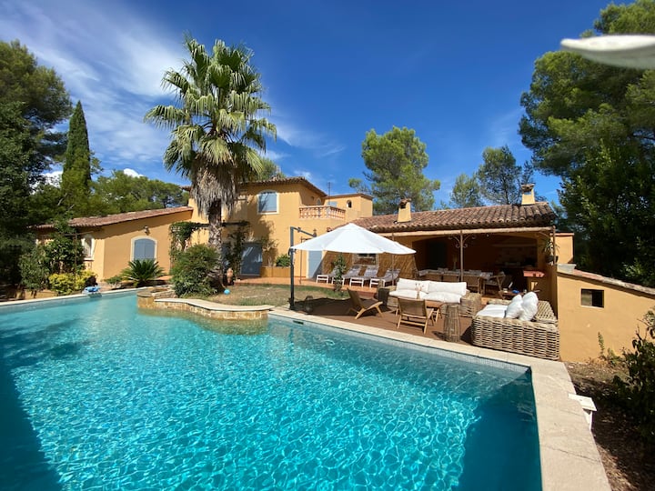 Chambre Breathe
  Avec Terrasse Tropézienne - La Motte