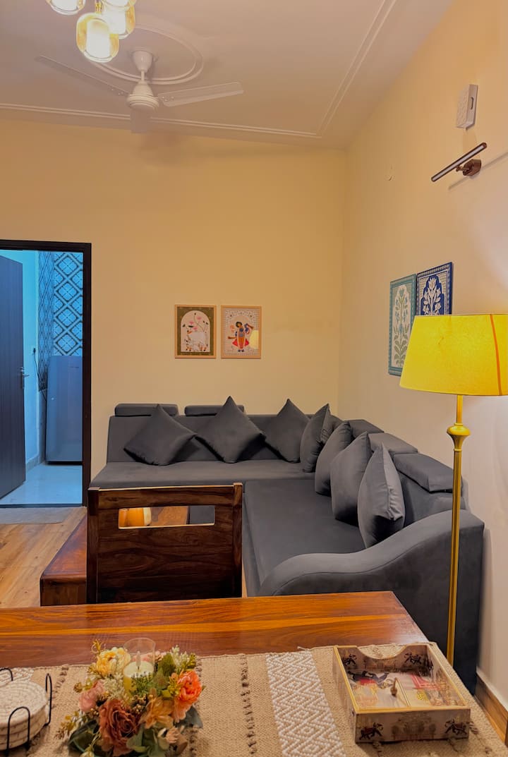 Shree Vrinda Premium 1bhk Suite | Near Prem Mandir - Vrindavan