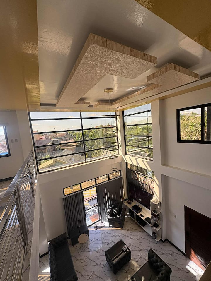 Spacious Transient Home For Family & Friends - Surigao City