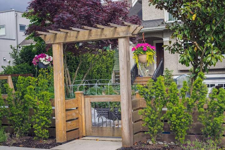 Stay At Waterloo - Vancouver