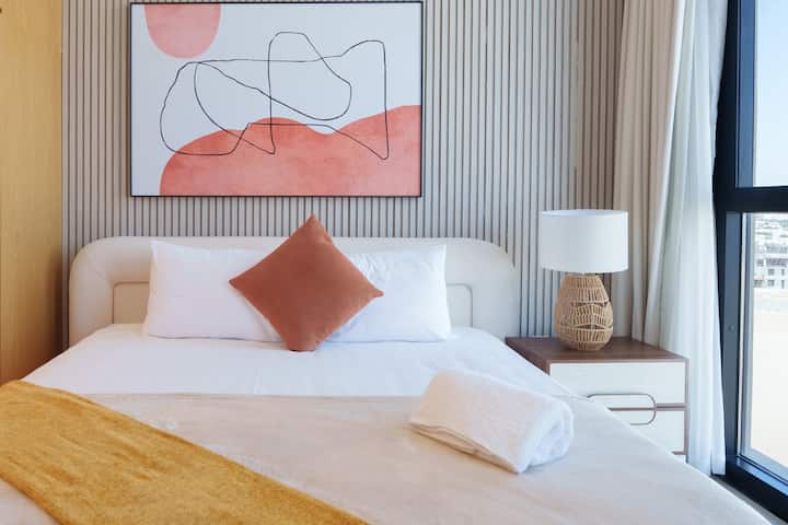 Royale Studio With Pool And Kitchenette - Sharjah