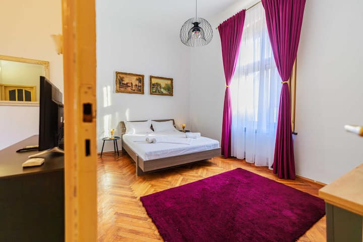 Timeless Apartment In A Historic Landmark - Timișoara