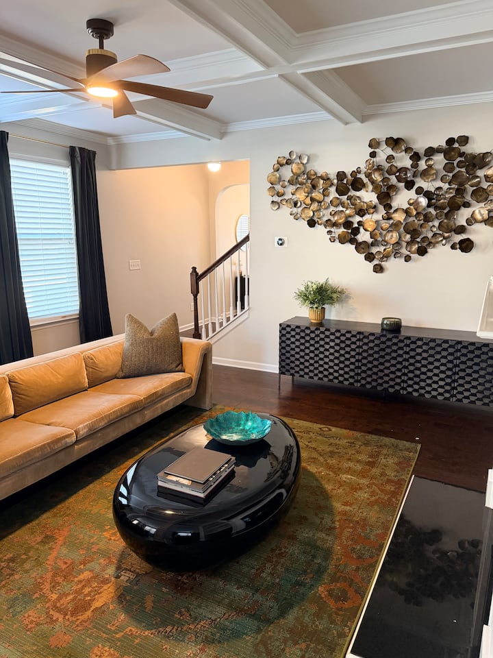 Modern Atlanta Townhome W/ Loft - Atlanta, GA