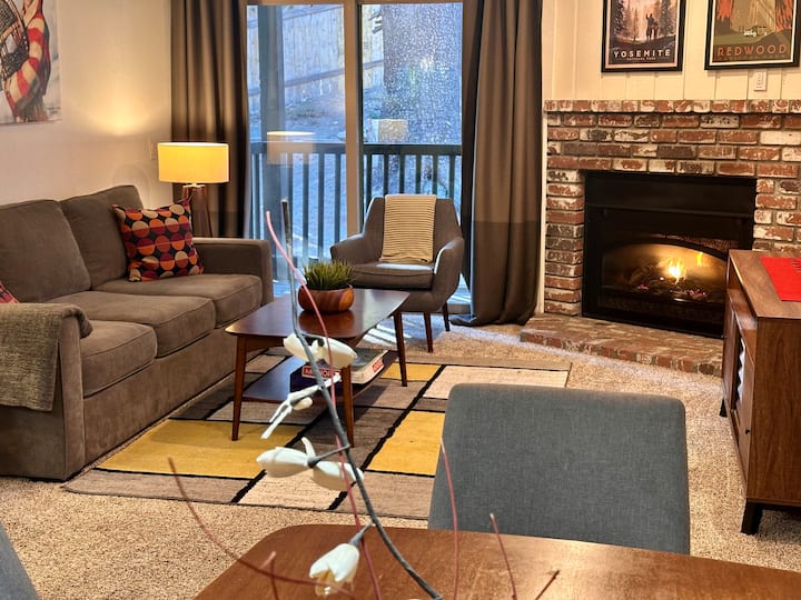 Canyon Lodge Condo, Chamonix #73. Walk To Lifts - Mammoth Lakes, CA