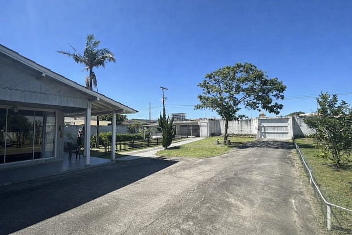 Casa Para Carnaval/acomoda 10 Pessoas - Mar Grosso - Laguna