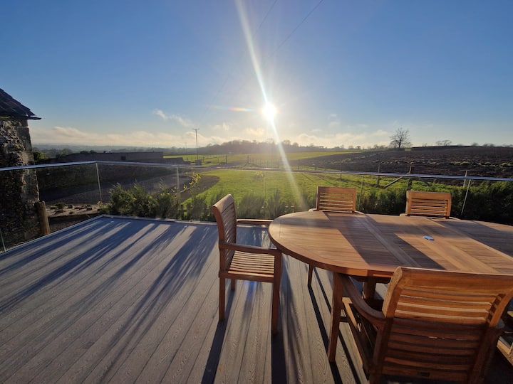 The Hut On The Hill, Sat In The Heart Of Somerset - Somerset