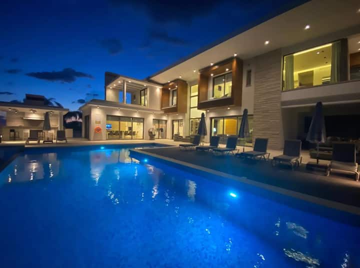Luxury 5br Villa Sauna & Infinity Pool - Paphos