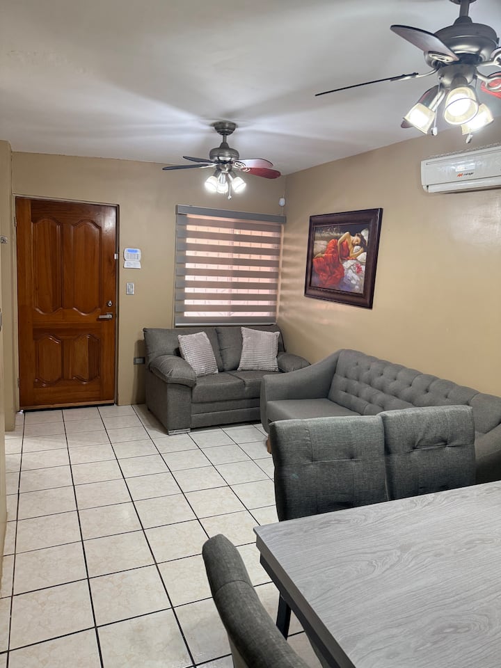 Casa 3 Recámaras A 5 Minutos Del Centro - Ciudad Obregón