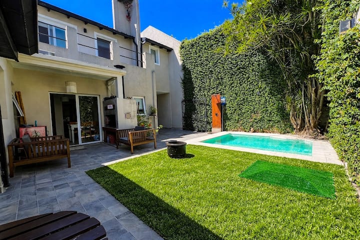 Casa Con Pileta Y Jardín + Relax Cerca Del Dot - San Martin, Argentina