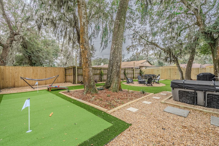 Low Tide Lounge | Coastal Retreat W/ Hot Tub - Jacksonville