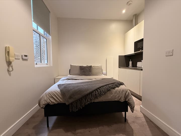 Modern Edge Of City Studio Flat Shoreditch - London