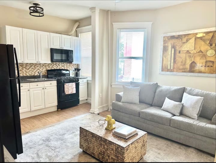 Cozy Home In The Heart Of New Rochelle - New Rochelle, NY