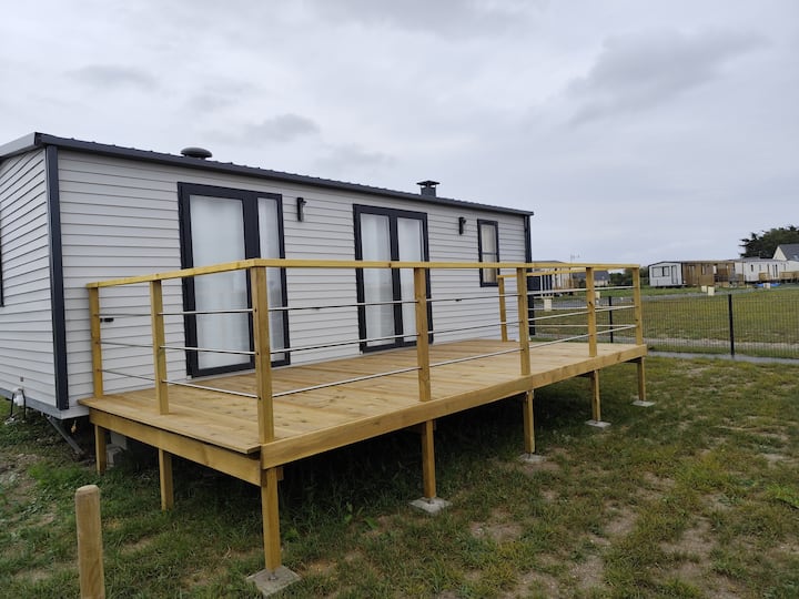 Mobil Home Dans Parc Résidentiel
 Numéro 13 - Grandcamp-Maisy