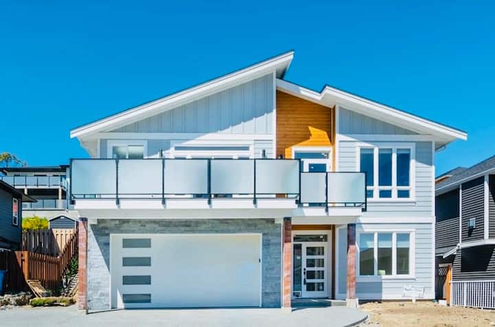 Room Available For 2 People - Nanaimo