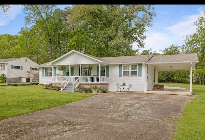 3 Bed Rm. Only 10 Mins. To Downtown, Dog Friendly! - Chattanooga