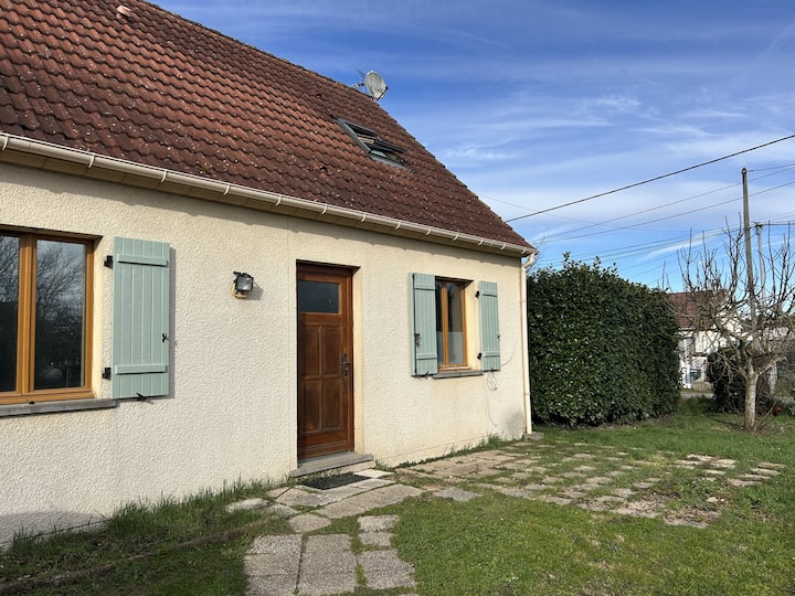La Bonn'étape - Gîte 4 Chambres - Piscine Chauffée - Sully-sur-Loire