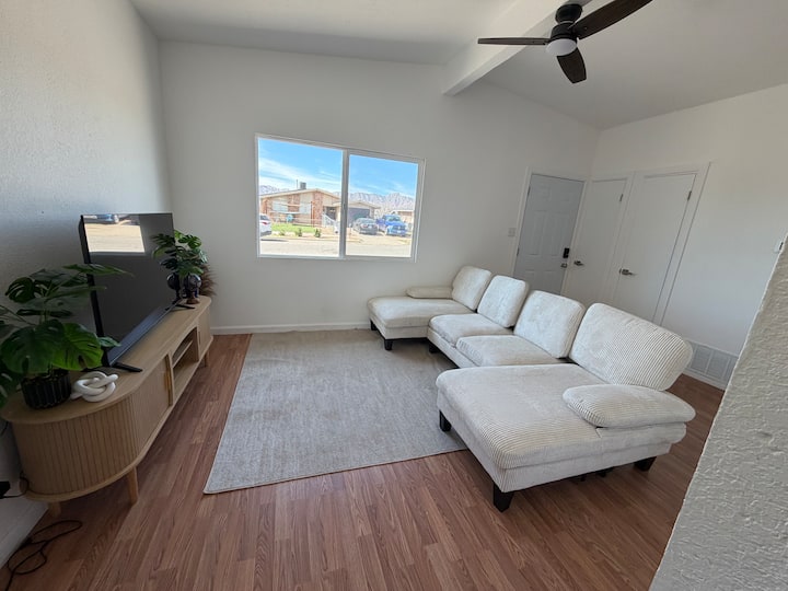 Modern Home W/ Fire Pit & Views - El Paso, TX