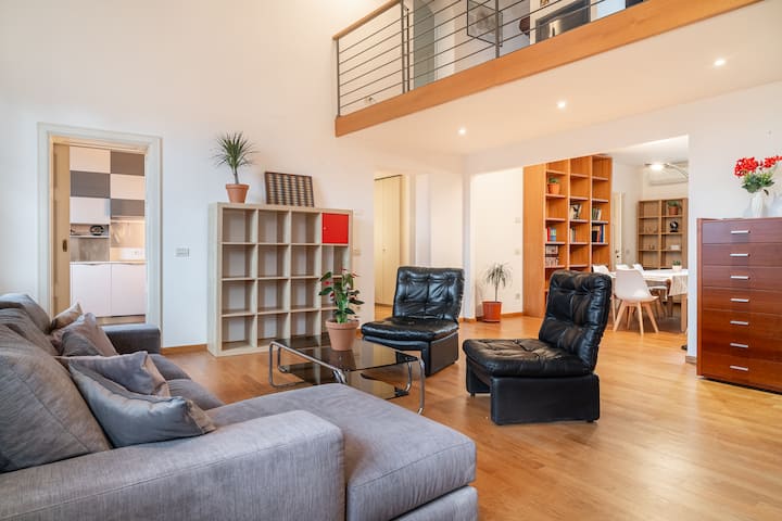 Chica's Lucca Luxury Loft - Wifi + Ac - Lucca