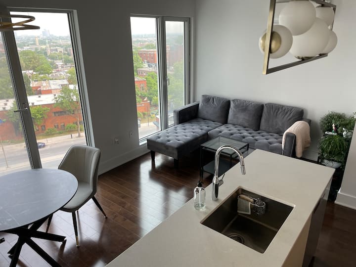 Luxury Downtown Condo With Pool & City Views - Lasalle