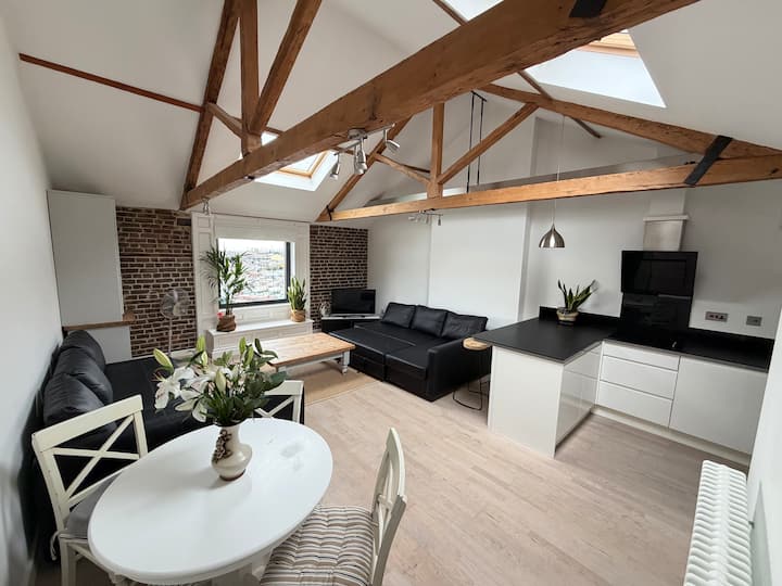 Seafront Luxury With Uninterrupted Harbour View - Broadstairs