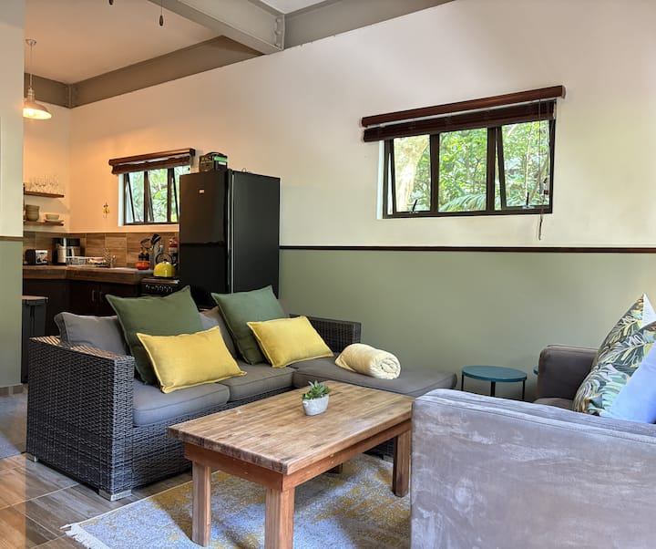 Cozy Coastal Escape, Family-friendly&nature-filled - Dolphin Coast