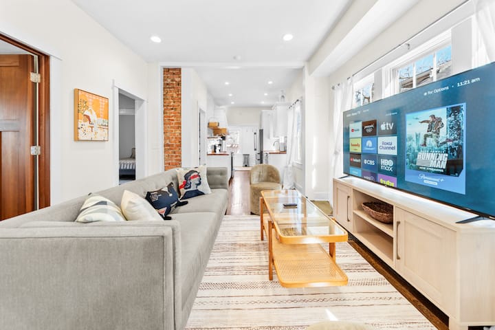 Westport 4br Walk To Bars Streetcar Fenced Yard - Kansas City, MO