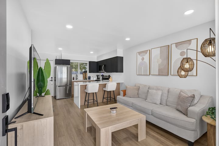 Arcadia Lite Unit 4 | Remote Work Ready - Phoenix, AZ