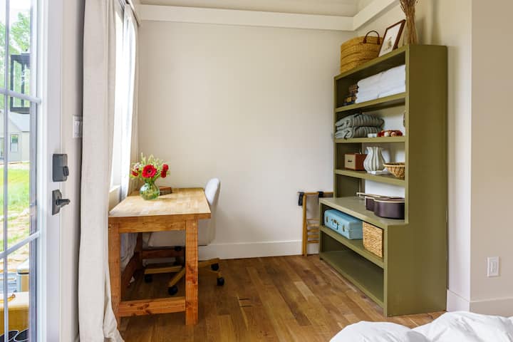 Limestone Fields -Cabin 10 - Lakefront - Ofuro Tub - United States
