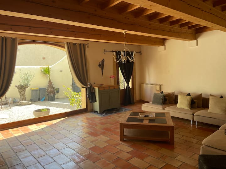 Mas Provençal Au Cœur De La Provence - Remoulins