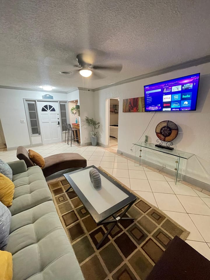 D&b Peaceful Haven Near Coconut Creek W Free Wifi - North Lauderdale, FL