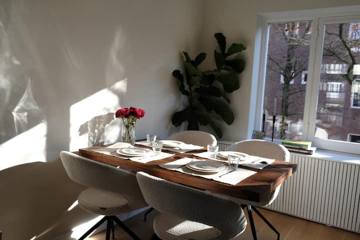 Appartement In Amsterdam-zuid (Rivierenbuurt) - Amsterdam