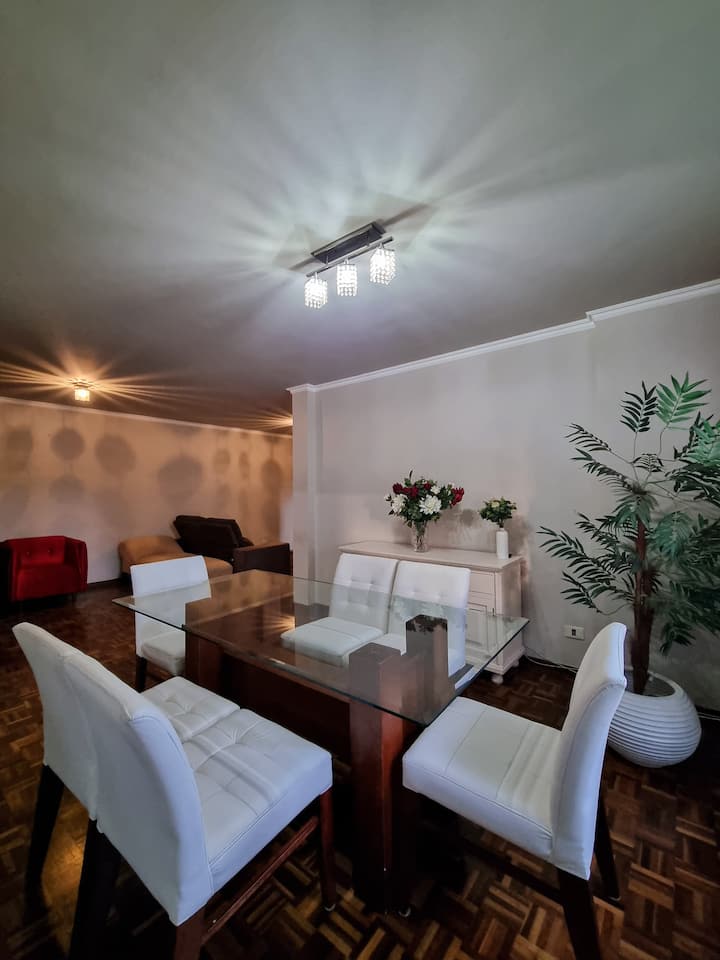 Apto Alto Da Xv 3 Quartos - クリティバ