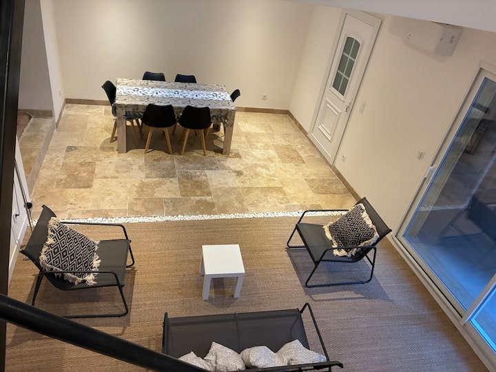 Triplex Neuf 
2 Chambres:2 Salles De Bain Privé - L'Isle-sur-la-Sorgue