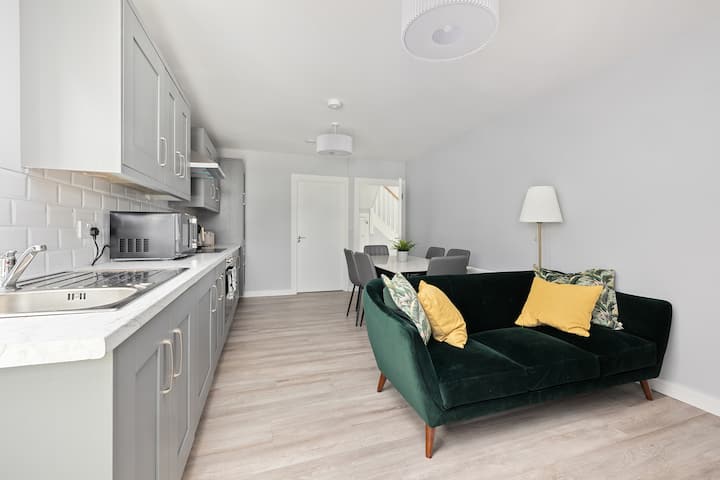 North Dublin Premier Oasis - Ashbourne
