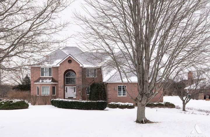 Aeq Luxury House 1 - Orland Park, IL