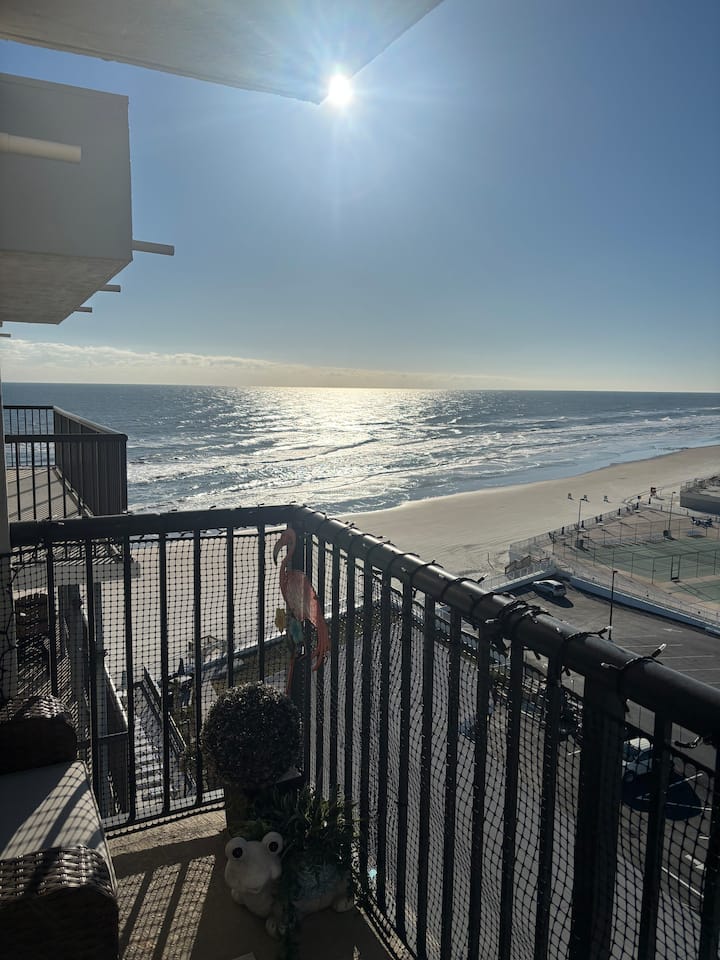 Oceanfront Daytona Beach Condo - Daytona Beach