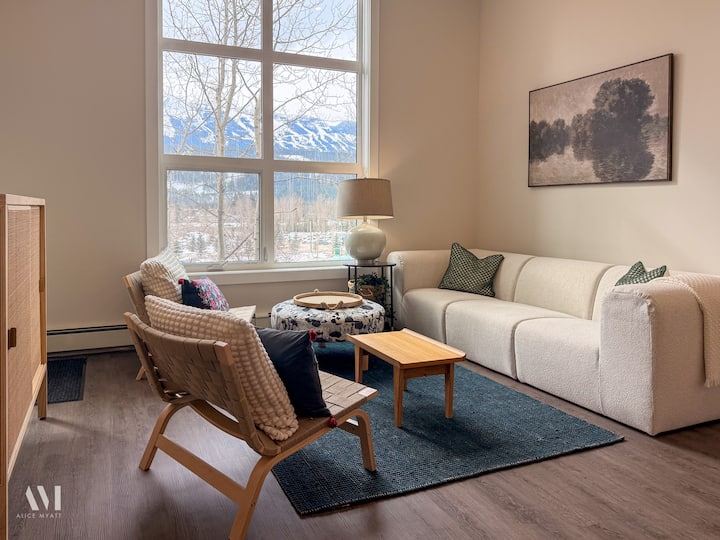 Dogtooth View Penthouse - Central, Pet Friendly - Golden