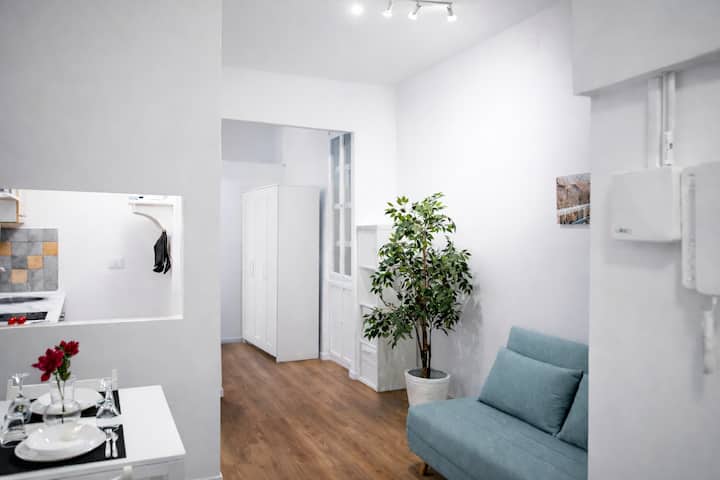 Le Erbe Apartment Entre Bars Et Vie ÉTudiante - Genoa