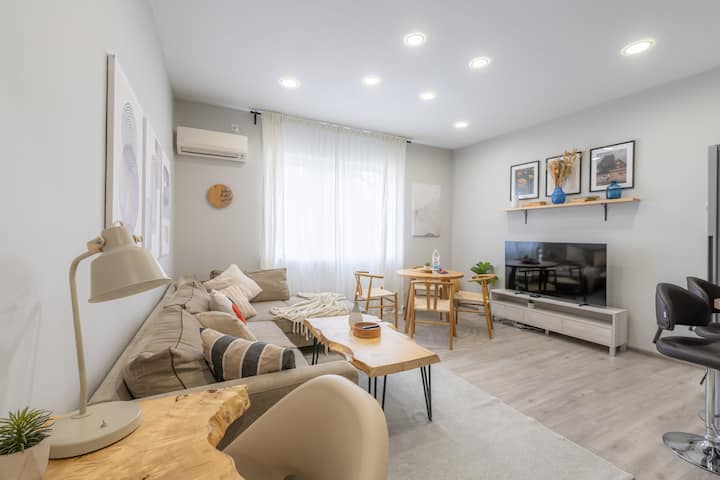 2bdr Cozy Apartment Steps From Ndk, Free Parking - Sofia