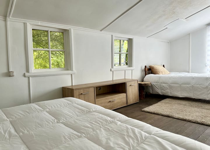 Cabaña Rustica Madera Nativa,7 Cuadras De La Plaza - Coyhaique