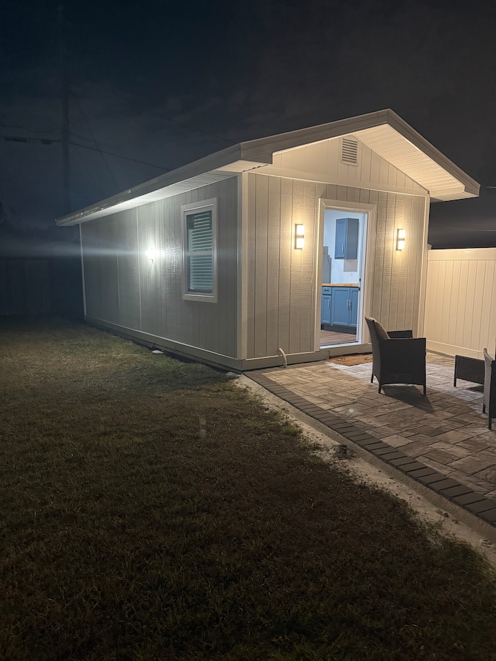 Big Rest, Private Guest House - Orlando, FL