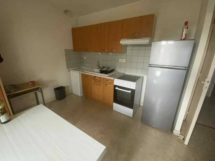 Studio Sans Luxe, Mais Très Pratique - Aurillac