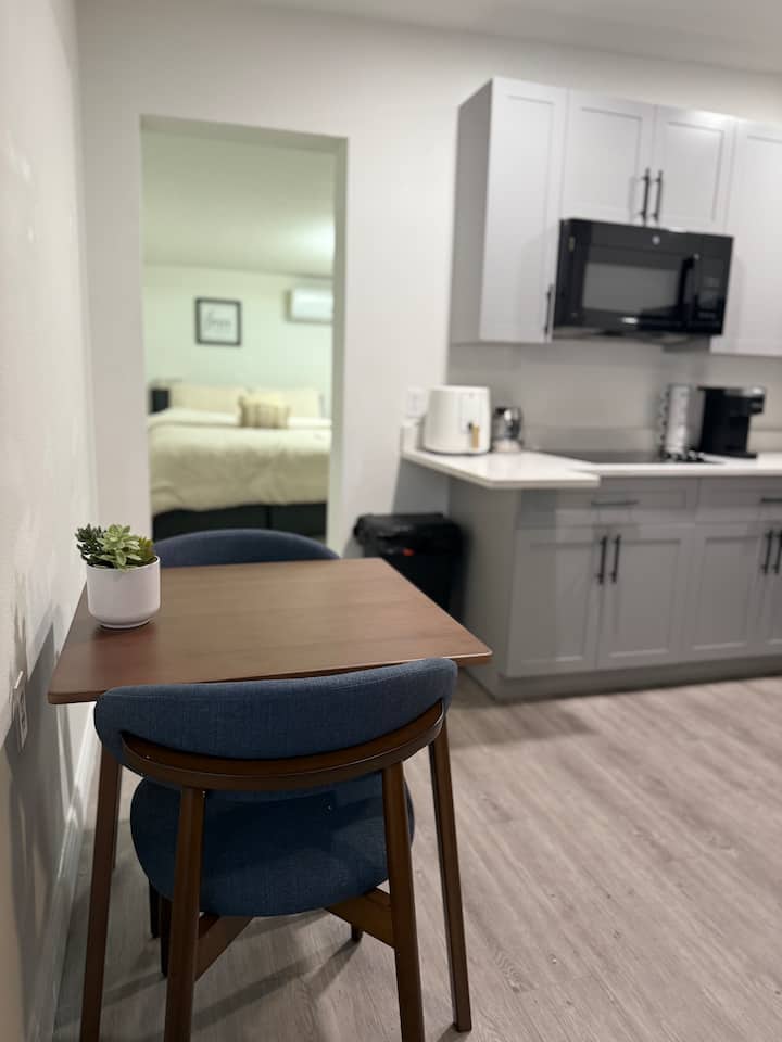 The Sanford Studio Apartment-near Airport! - Sanford, FL