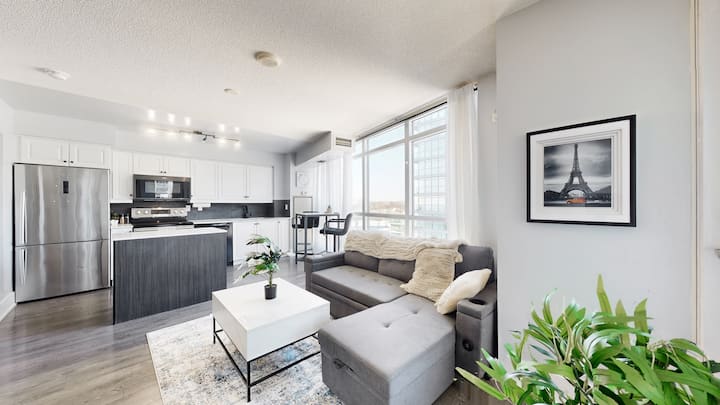 Premium 2br 1ba Condo | Modern Comfort - Toronto