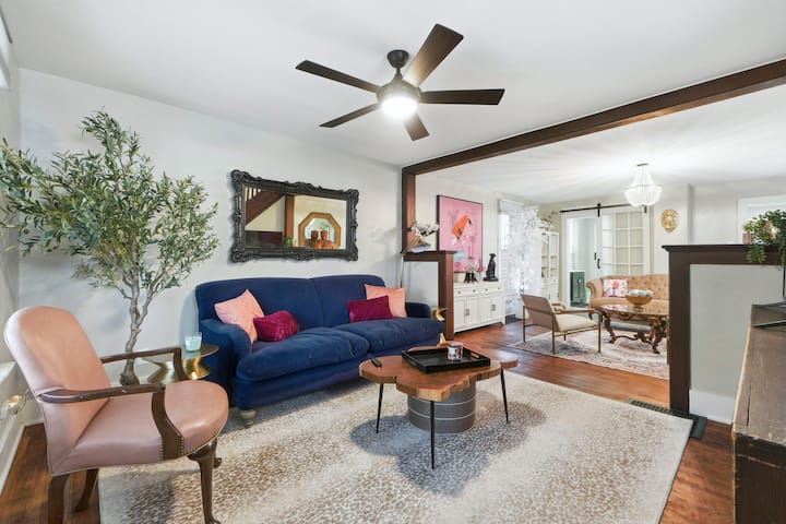 Wells Corridor - Central Entire Home - Fort Wayne, IN