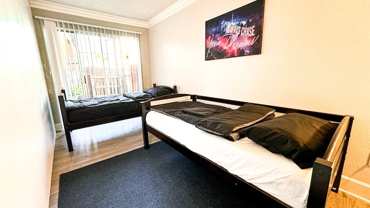 Private Room In Redondo Close To Beach #5 - Redondo Beach, CA